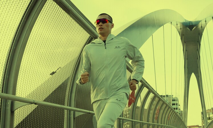 Lunettes soleil et vêtements sport homme et femme | Oakley® Site ...